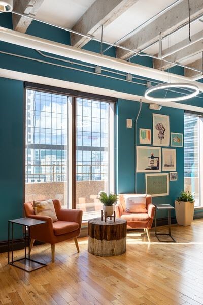 Locations Hub - WeWork - 600 Congress - The Commons