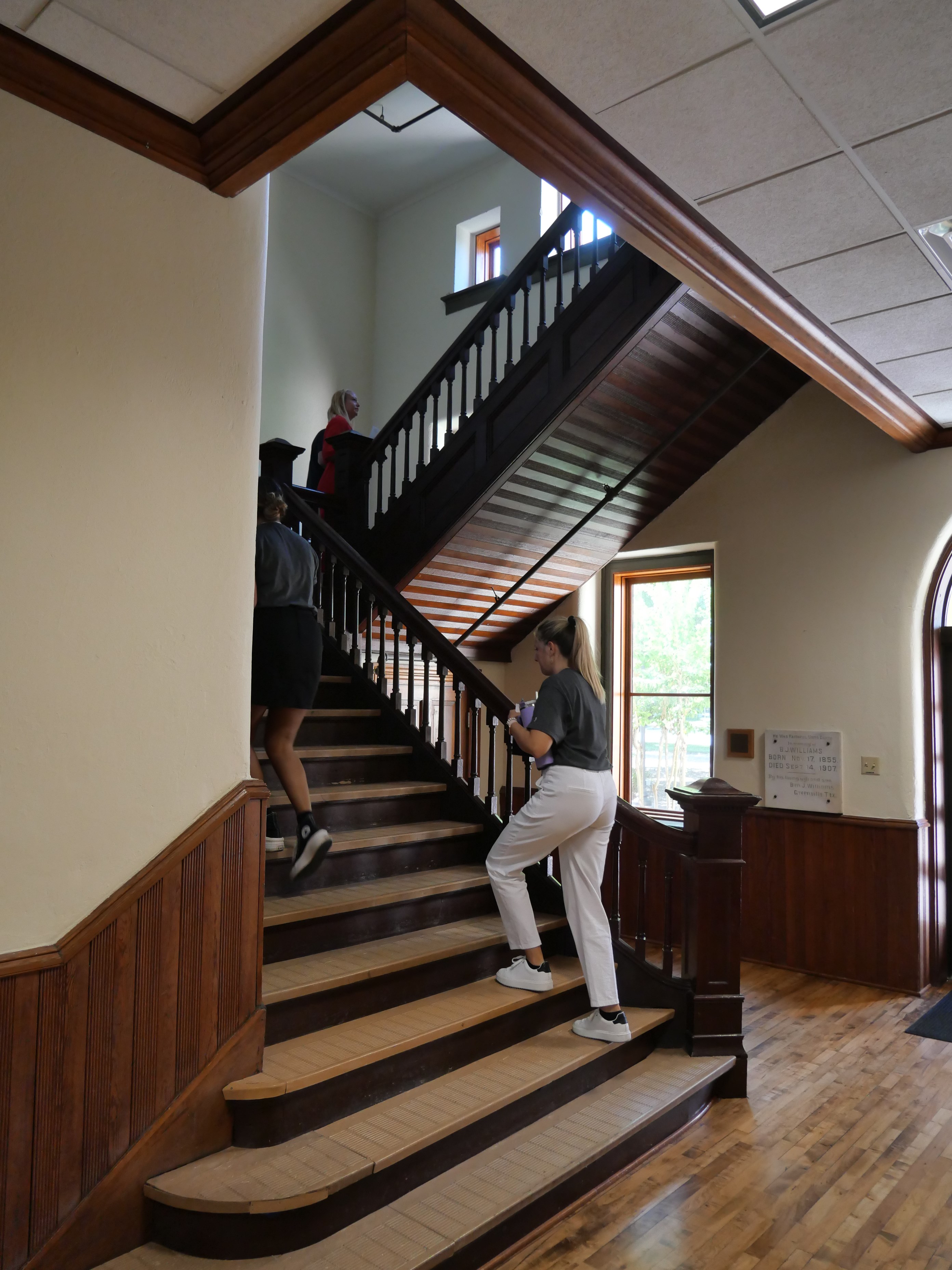 Locations Hub - Southwestern University - Cullen Building