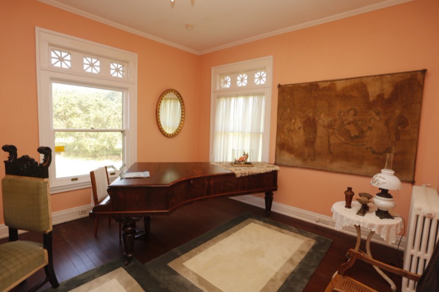 Locations Hub - Pompeiian Villa