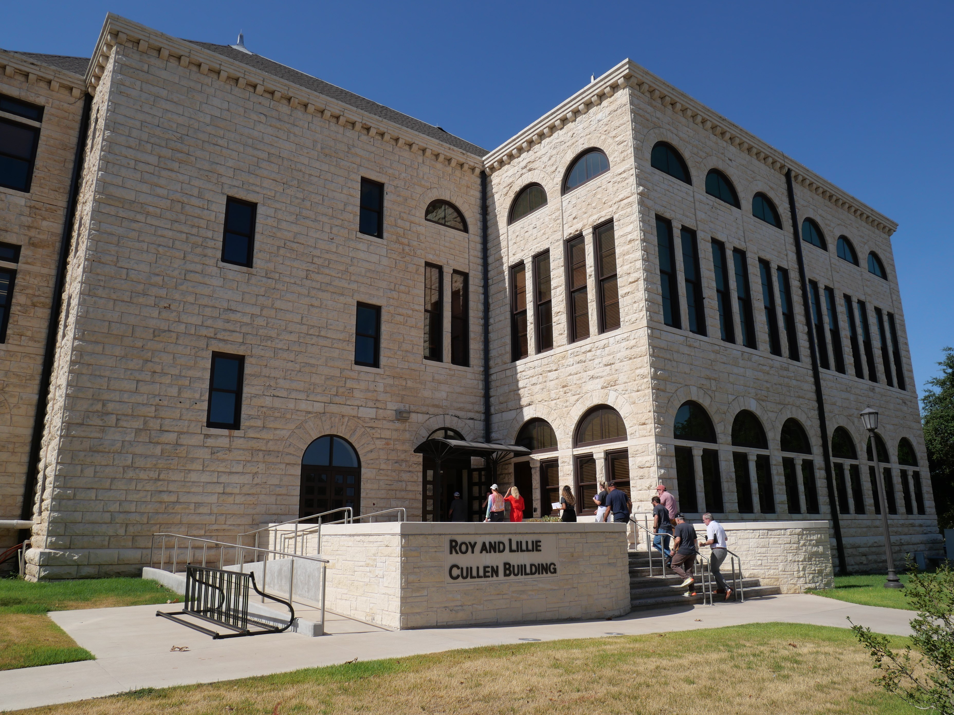 Locations Hub - Southwestern University - Cullen Building