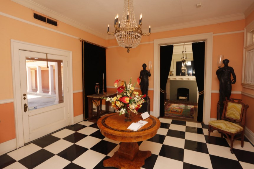 Locations Hub - Pompeiian Villa