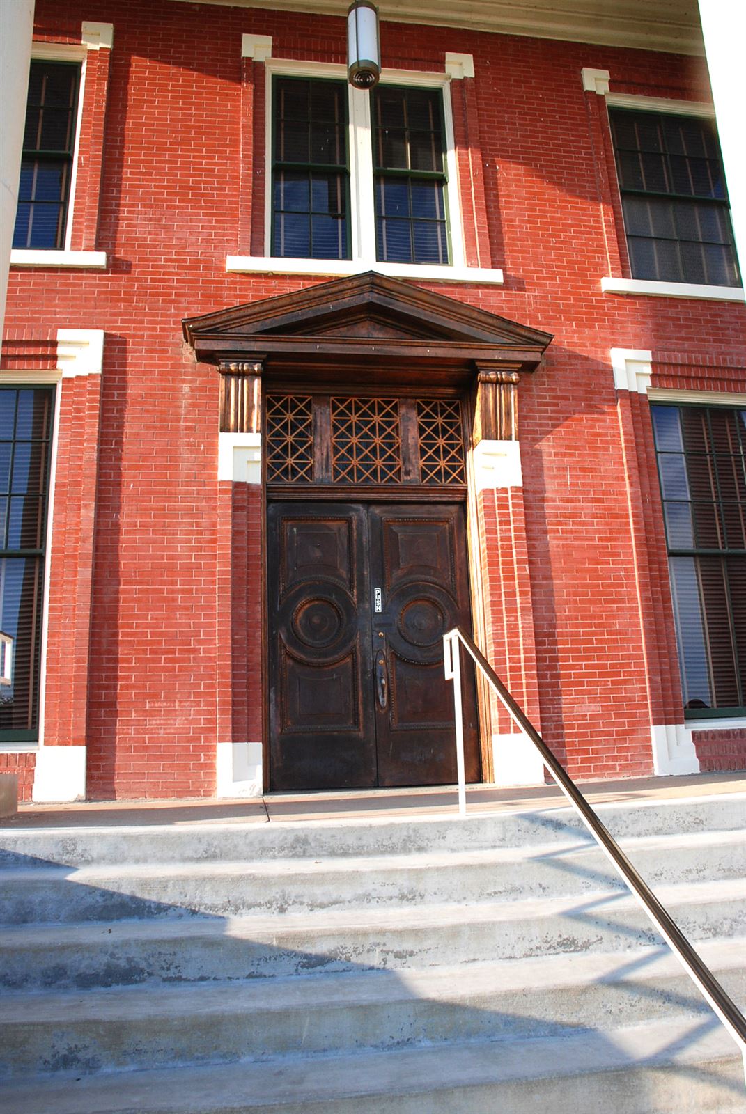 Locations Hub - Trinity County Courthouse