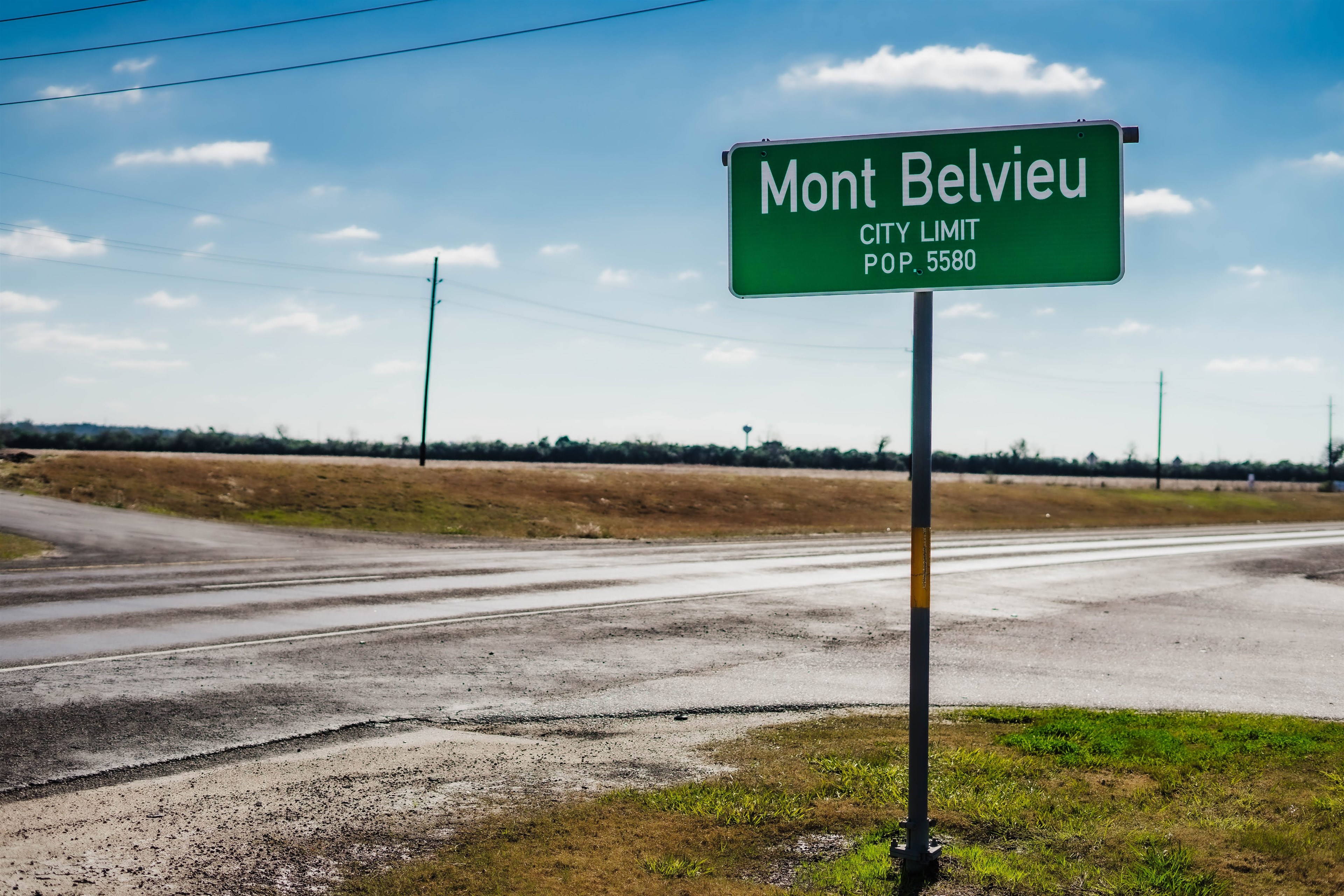 Locations Hub - Mont Belvieu - City Welcome Signage