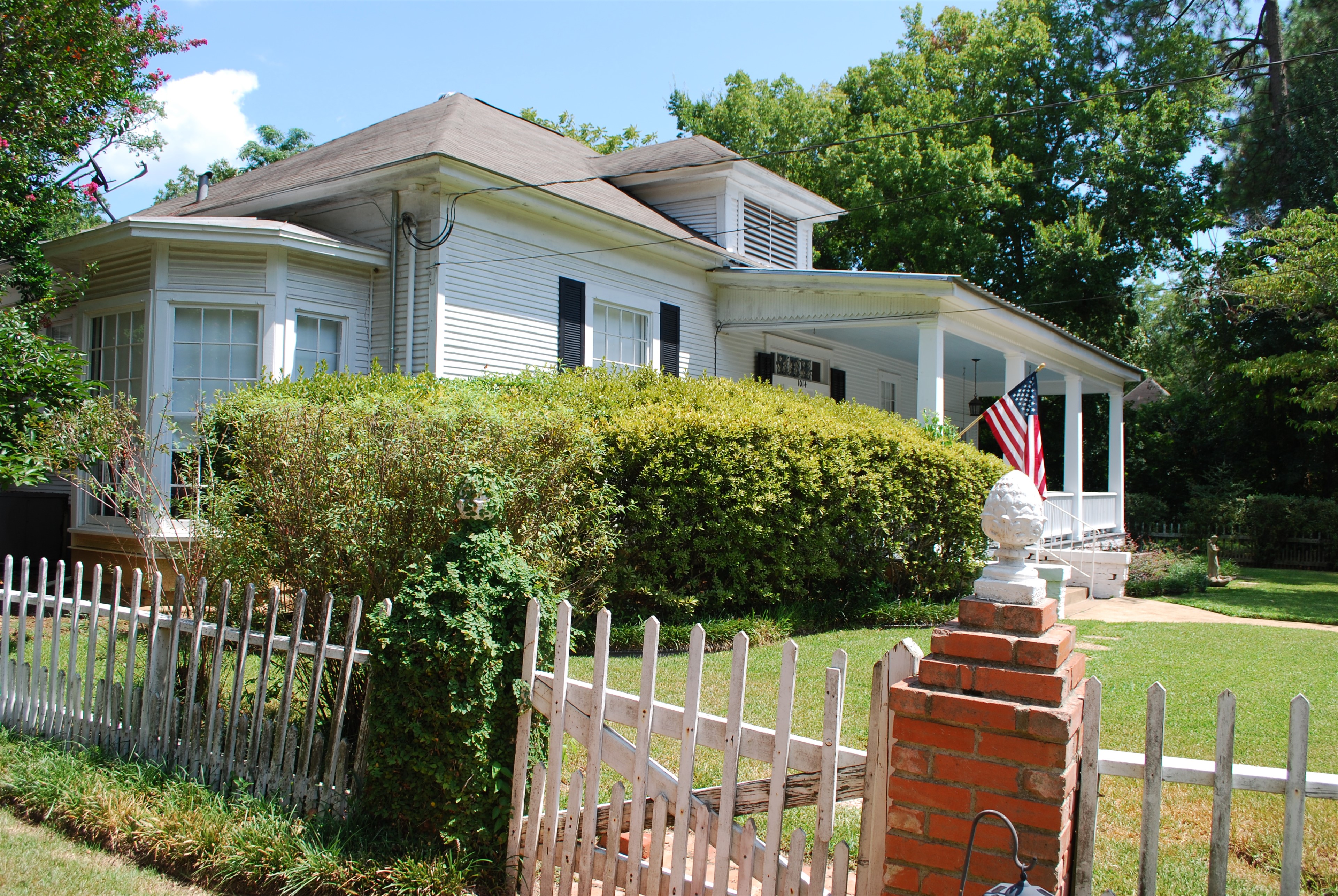 Locations Hub - The Naylor House
